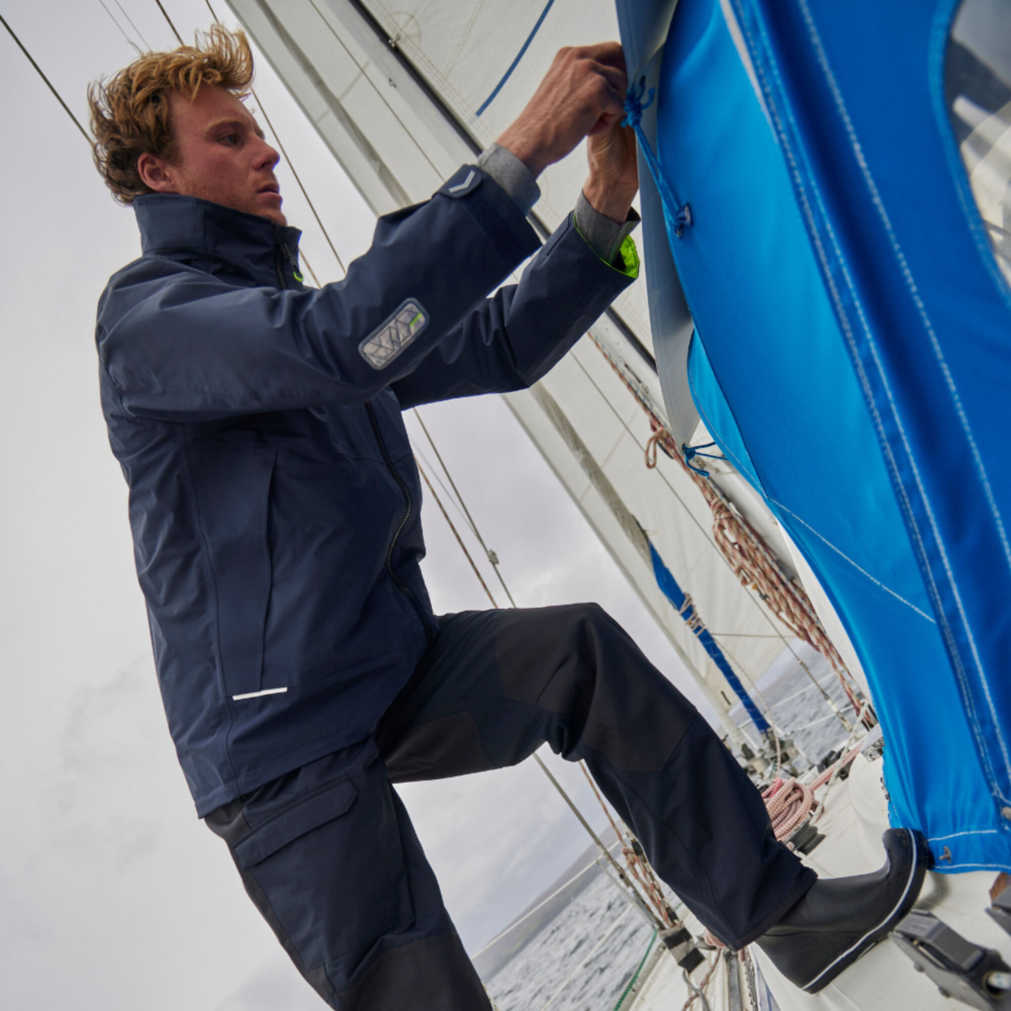 2025 Gill Mens OS3 Coastal Sailing Jacket OS33J - Dark Navy - Sailing ...