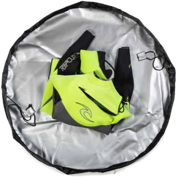 2021 Rip Curl Change Mat in Black / Silver BBBJGL - Accessories ...